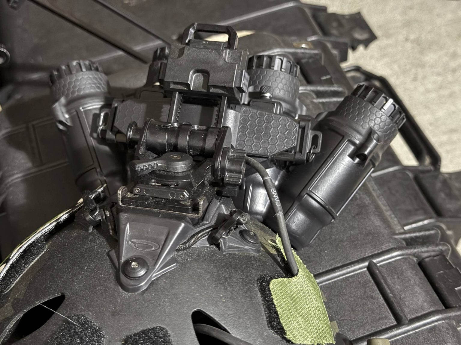 Aether Optics Specter PNVG (Panoramic Night Vision Goggle) - Tactical ...